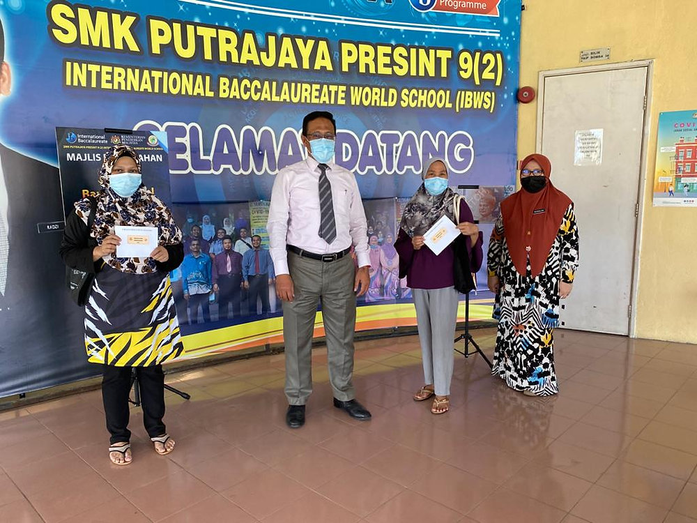 PENYAMPAIAN DUIT BANTUAN AWAL PERSEKOLAHAN