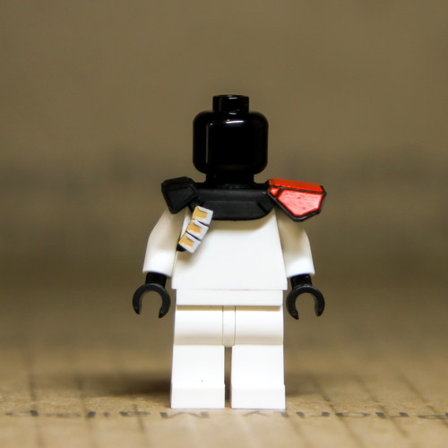 Red Commander Dev Pauldron | Printech Workshop