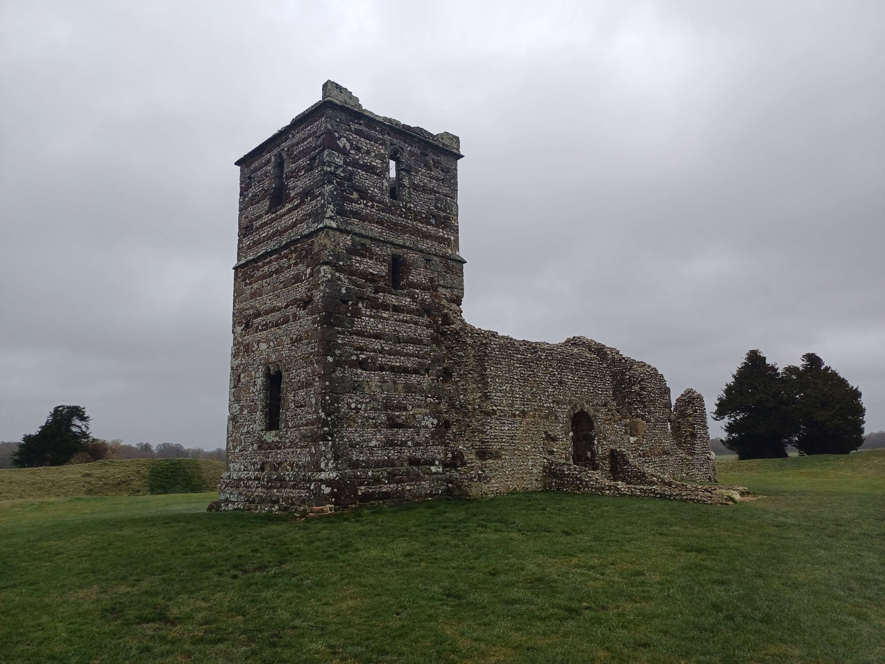 Knowlton Church and Earthworks