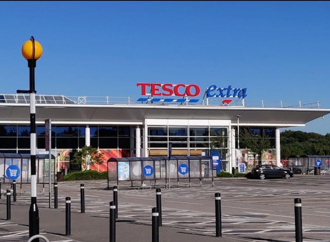 KURT- Tesco Extra North Harbour | BUSKERTEERS CHOIR