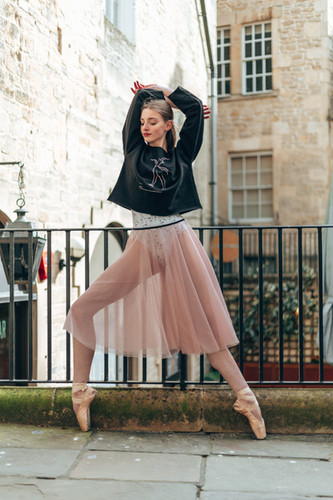 Lopokova No 8 Cropped Sweat Black/Pink | fredasilk