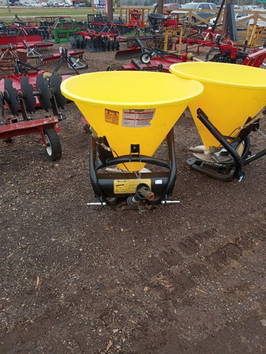 New HD 500# Fertilizer Spreader | PSC