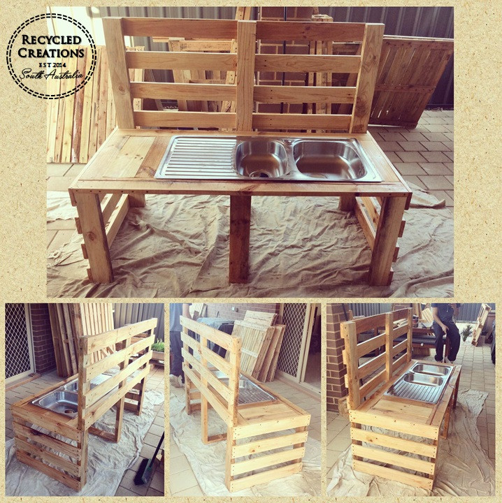 Pallet Play Kitchen