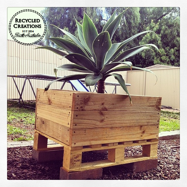 Pallet Planter Box