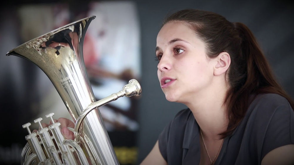 5 QUESTIONS À... HÉLÈNE ESCRIVA - SAXHORNISTE