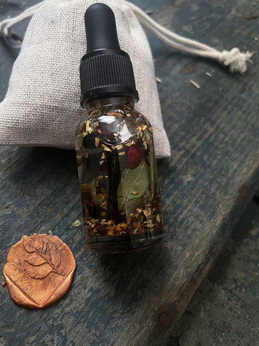 Hecate Ritual Oil | The Tiny Cauldron