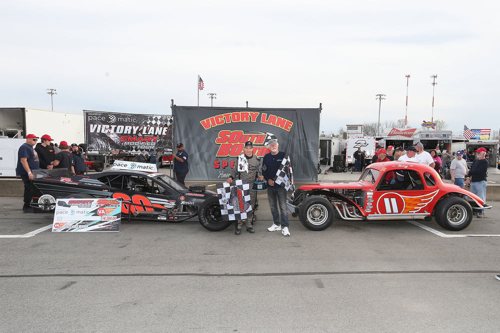 Matt Hirschman outlasts Jonathan Brown to win SMART Modified Tour race ...