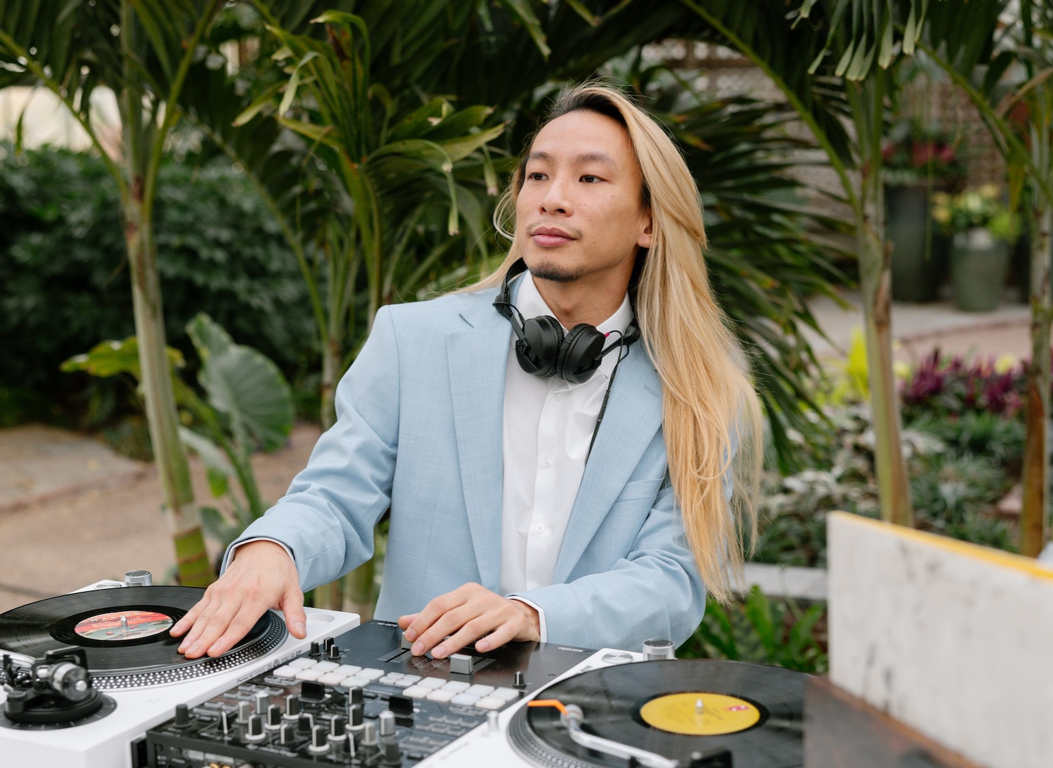DJ Musho | High-Energy Wedding & Club DJ | NYC, Philly & NJ