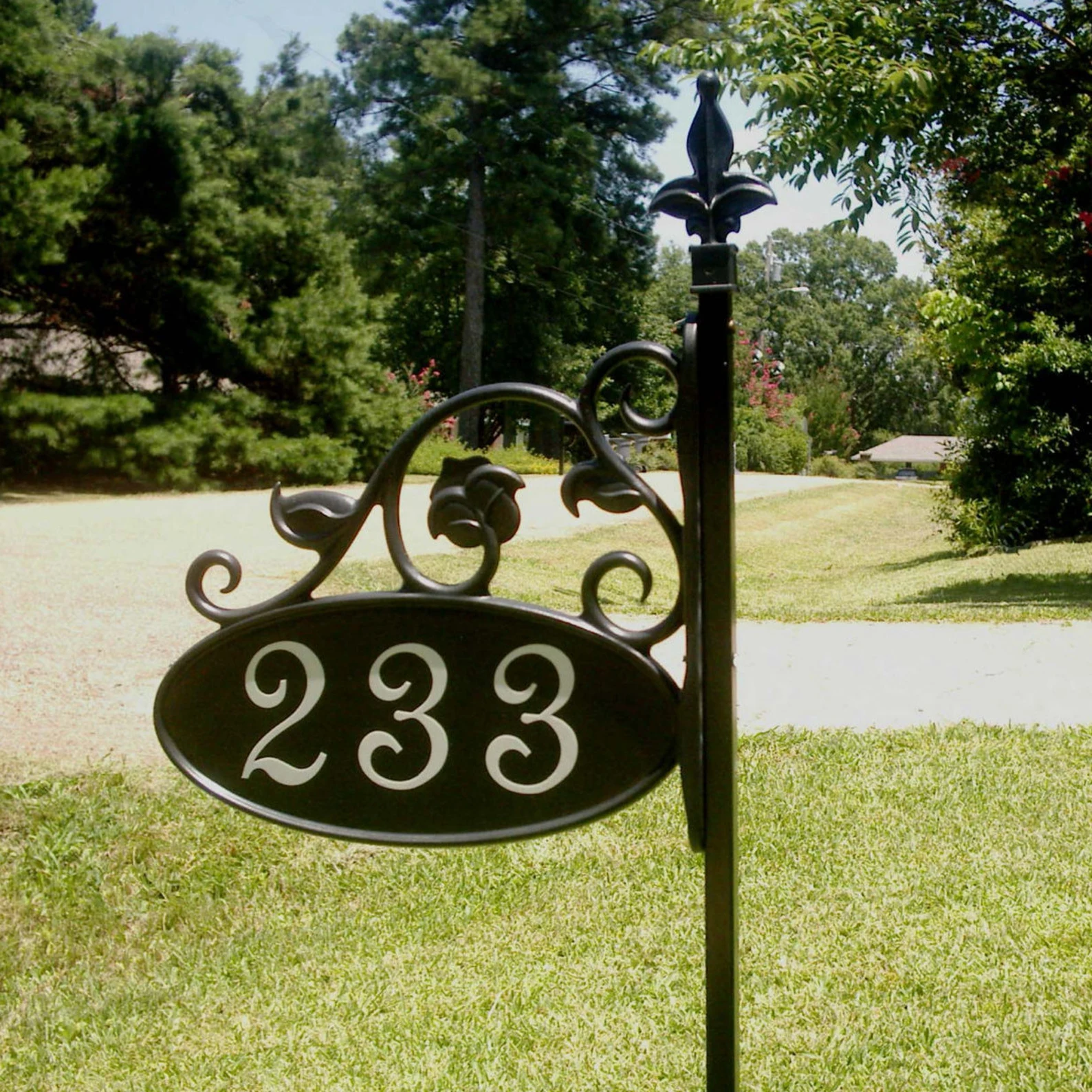 Park Avenue Yard Signs | Hunnicutt Outdoor Living