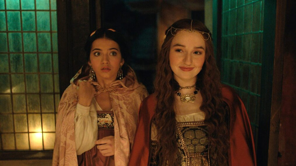 'Rosaline' review: Charming romantic comedy hilariously lampoons 'Romeo ...