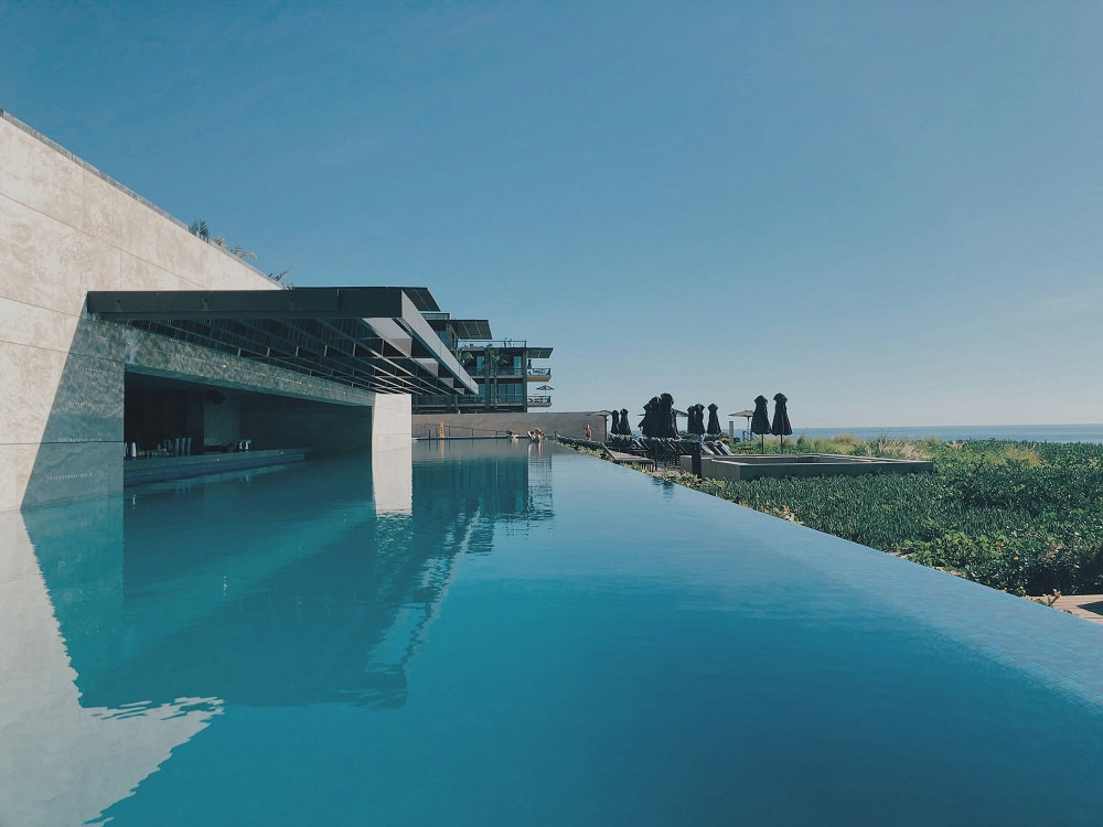 Infinite Luxury: The World’s Most Breathtaking Infinity Pools