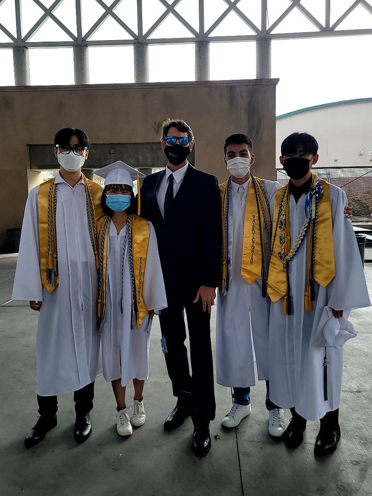 3 Mustang Robotics Valedictorians