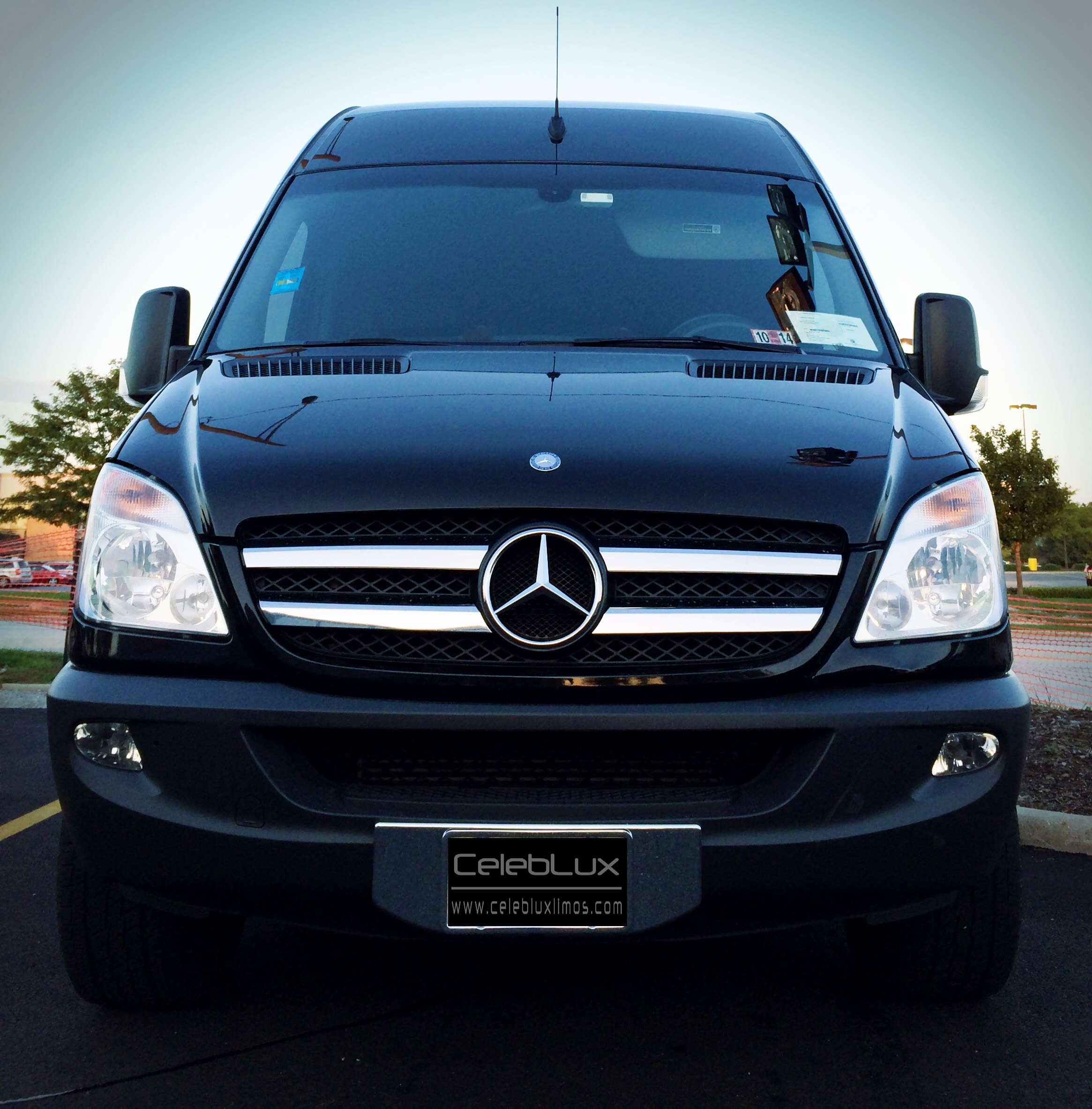 Reserve Our Exotic Mercedes Executive Limo | CelebLux Chicago