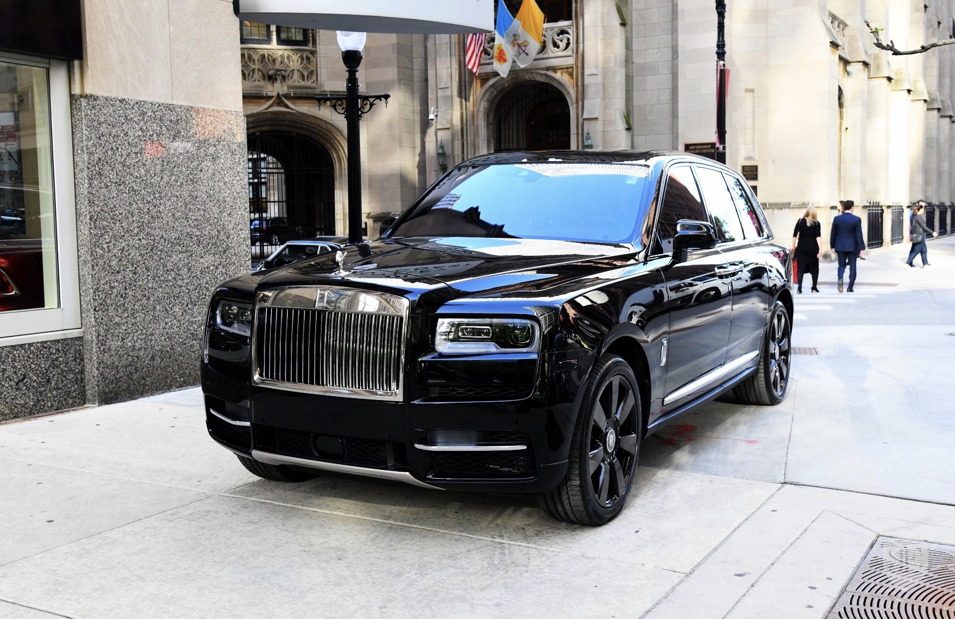 Rent a Chauffeured Rolls Royce SUV | Prom Car | CelebLux Chicago
