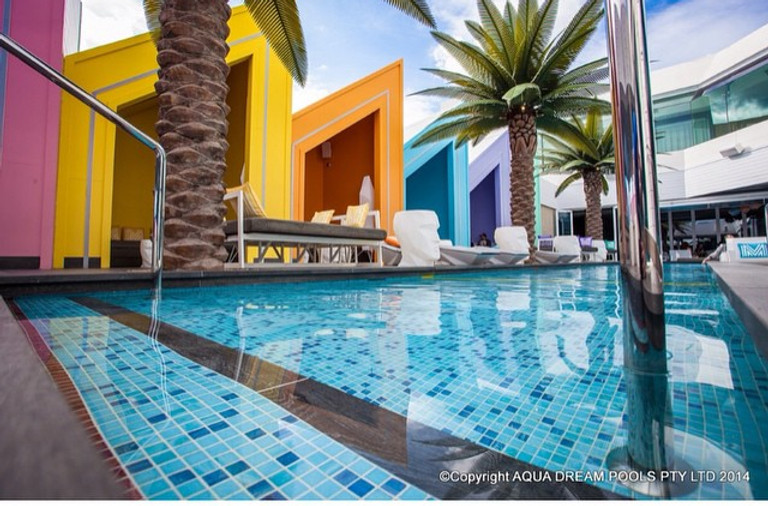 Blue Shell Pool Image | tilebox