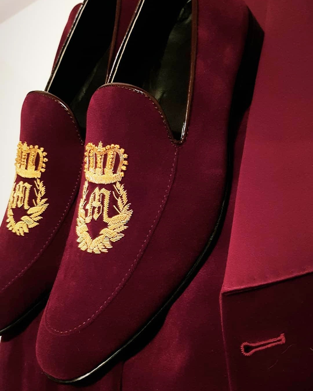 Fullscreen Page | mochee-kent