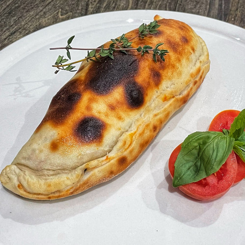 Calzone | ABOVE ALL HOSPITALI