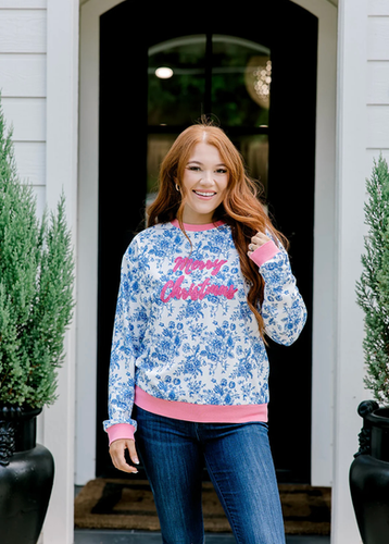 Merry Christmas 🎄 Sweater | Marlo Miller Boutiqu