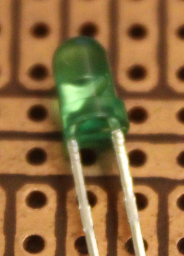 Light Emitting Diodes (LED) - 3mm discrete components - GREEN leaded ...