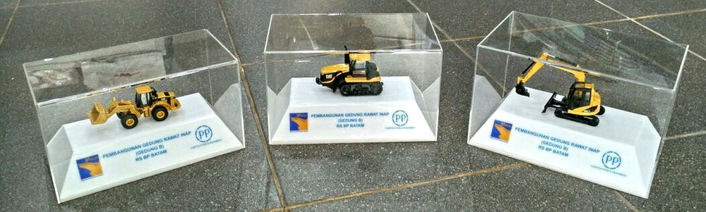 Custom Acrylic Cinderamata