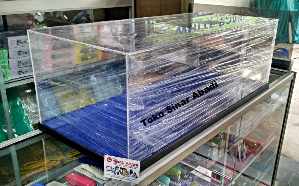 Kotak Display Acrylic!