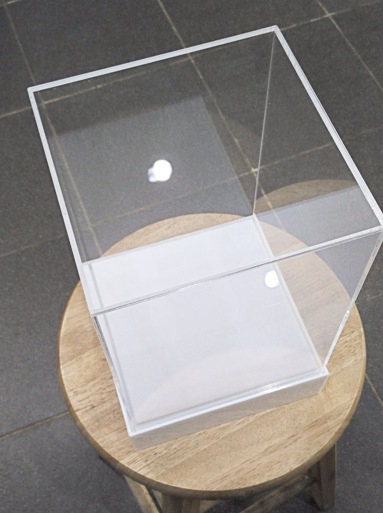 Kotak Display Acrylic