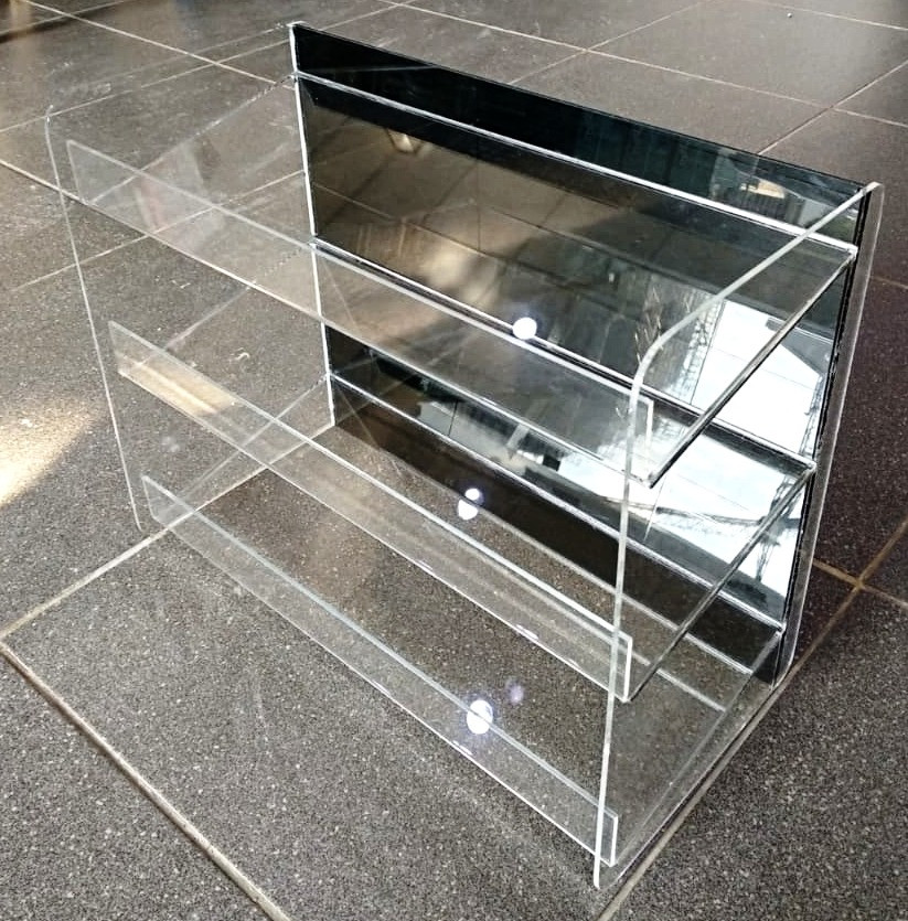 Rak Display ACRYLIC 3 tingkat BATAM