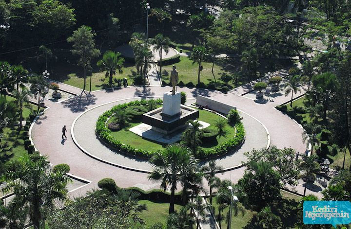 Alun-Alun Kota Kediri