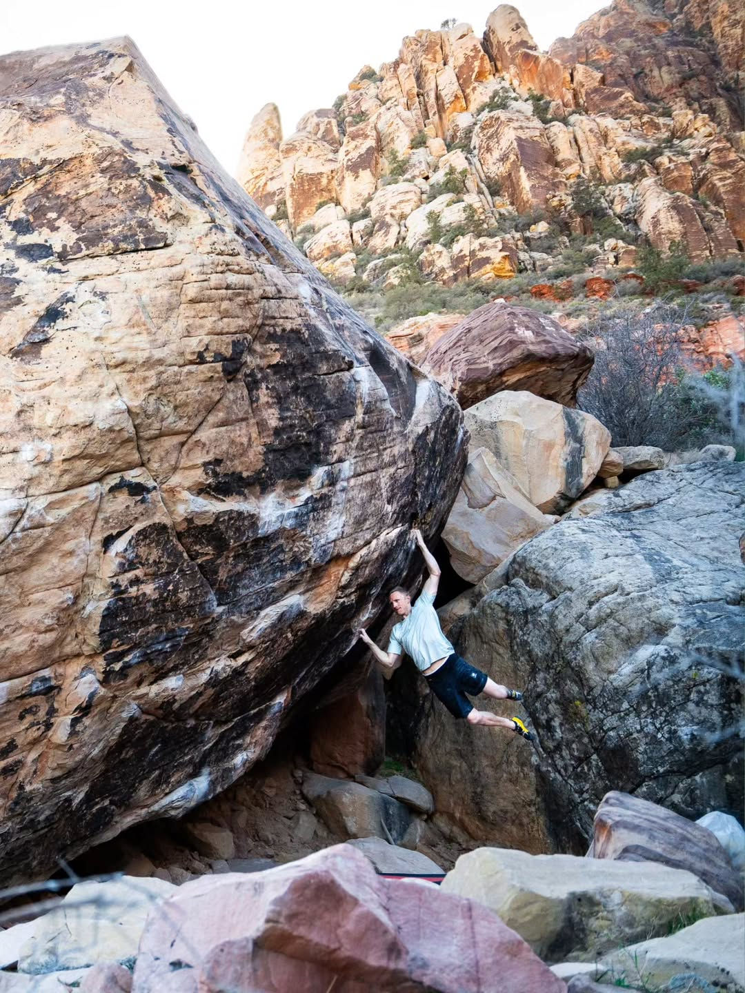 Jakob Schubert réalise Shaolin, 9A bloc historique | GrimpActu
