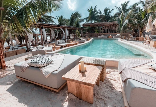 Tantra Tulum - Pool Island | Grupo RosaNegra