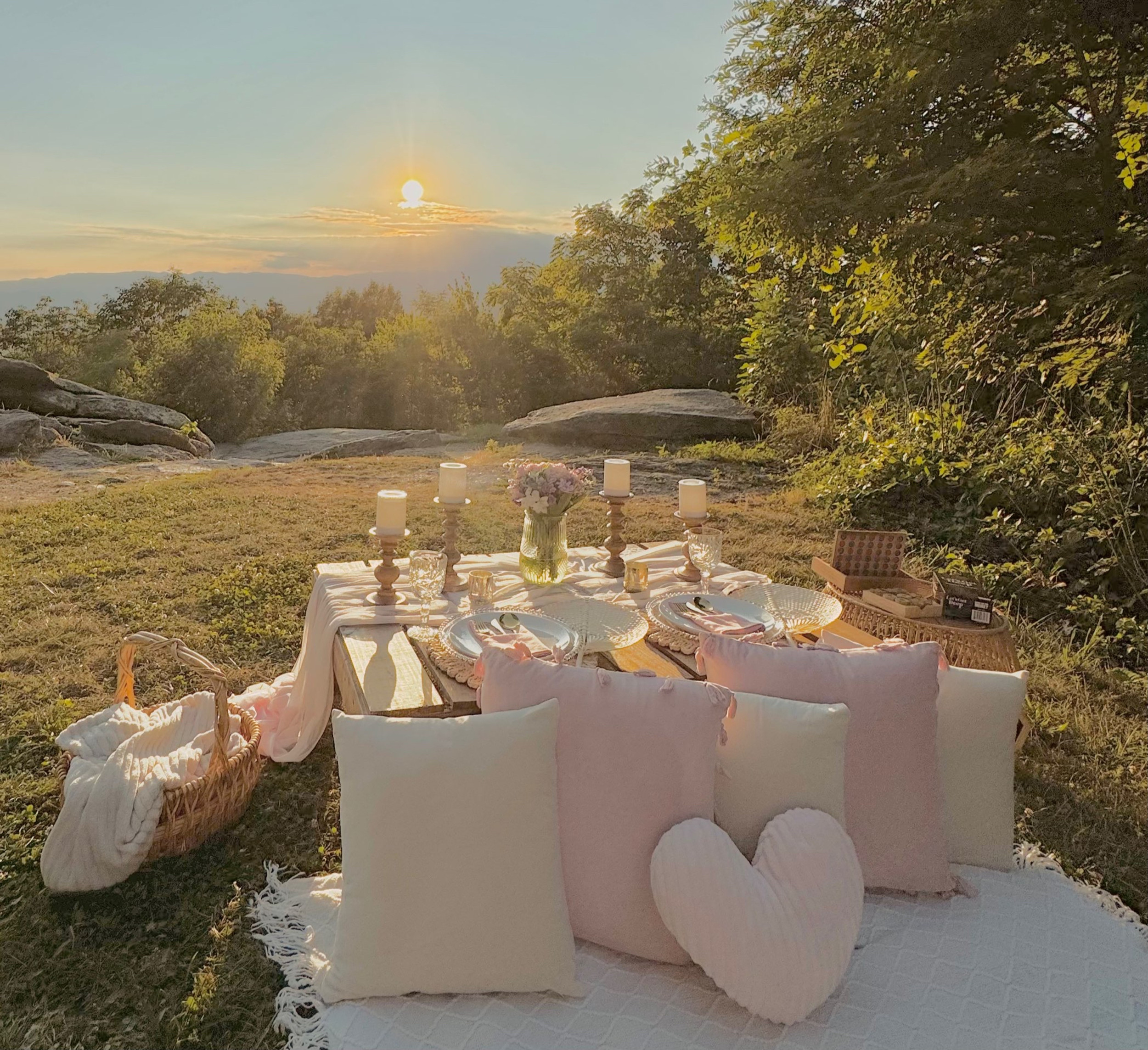 romantic picnic setup