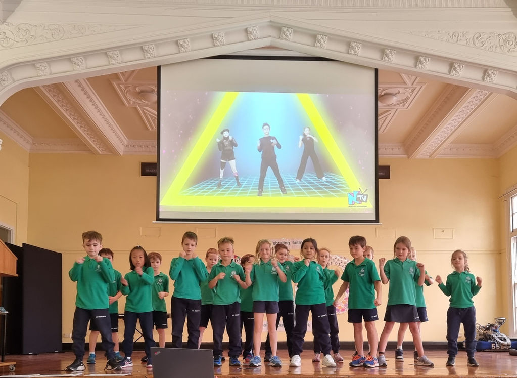 Home | St Roch's Glen Iris