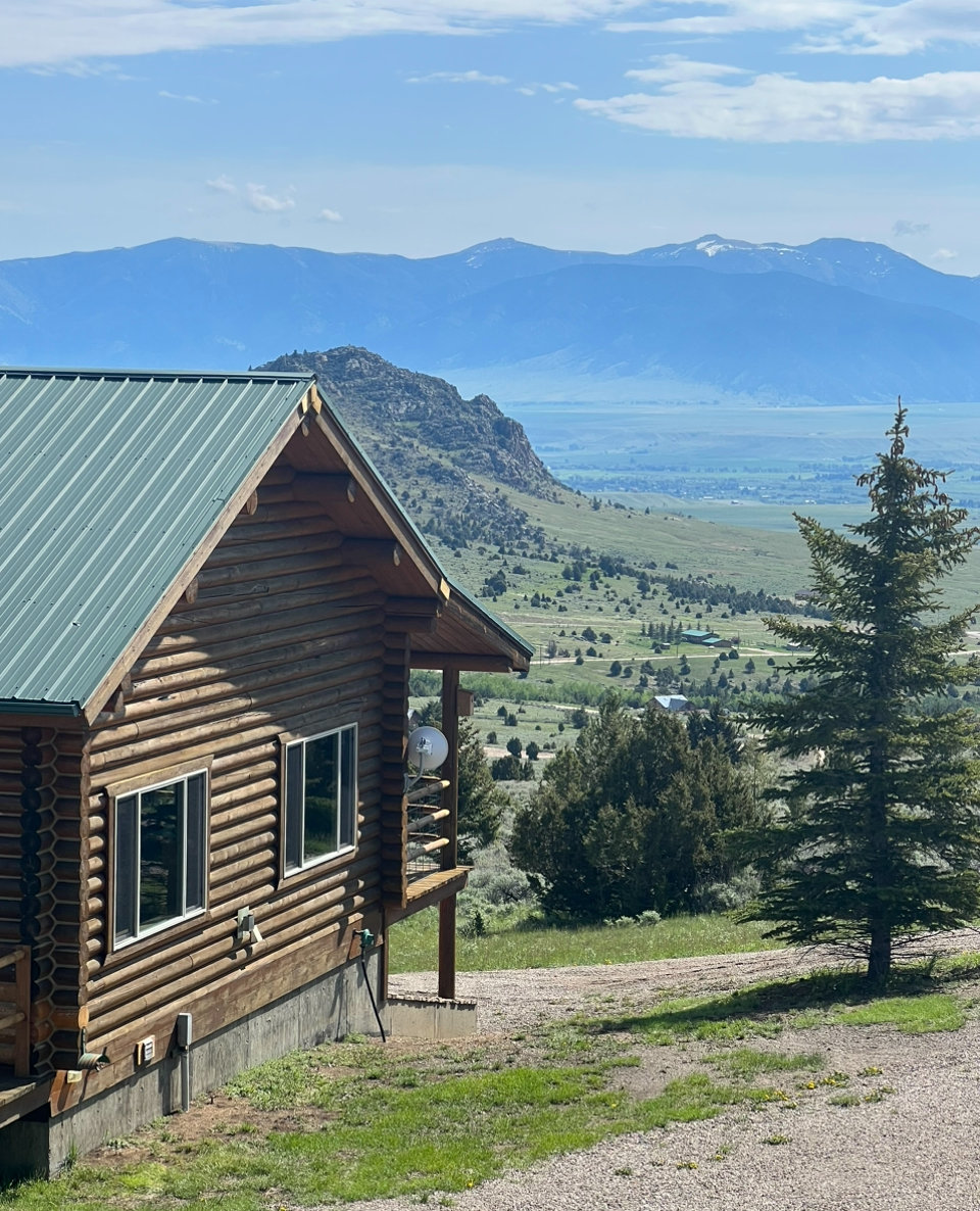 Moonlight Ridge Cabin