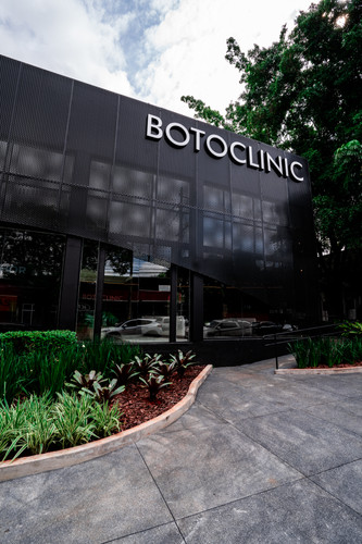 BOTOCLINIC | AKMX ARQ&ENG