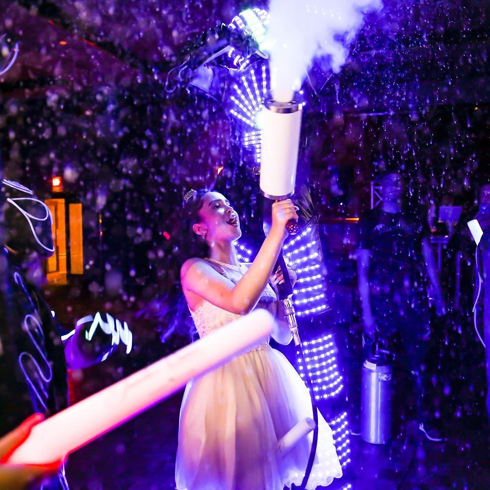 What does a Co2 Air Blast Cannon do?