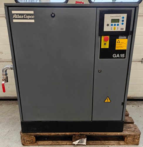 Atlas Copco GA15 schroefcompressor 15 kW 2.424 l/min bouwjaar 1998 | CE ...