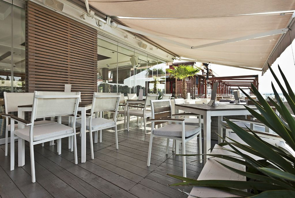 6 Stylish Shade Options for Outdoor Restaurant Seating