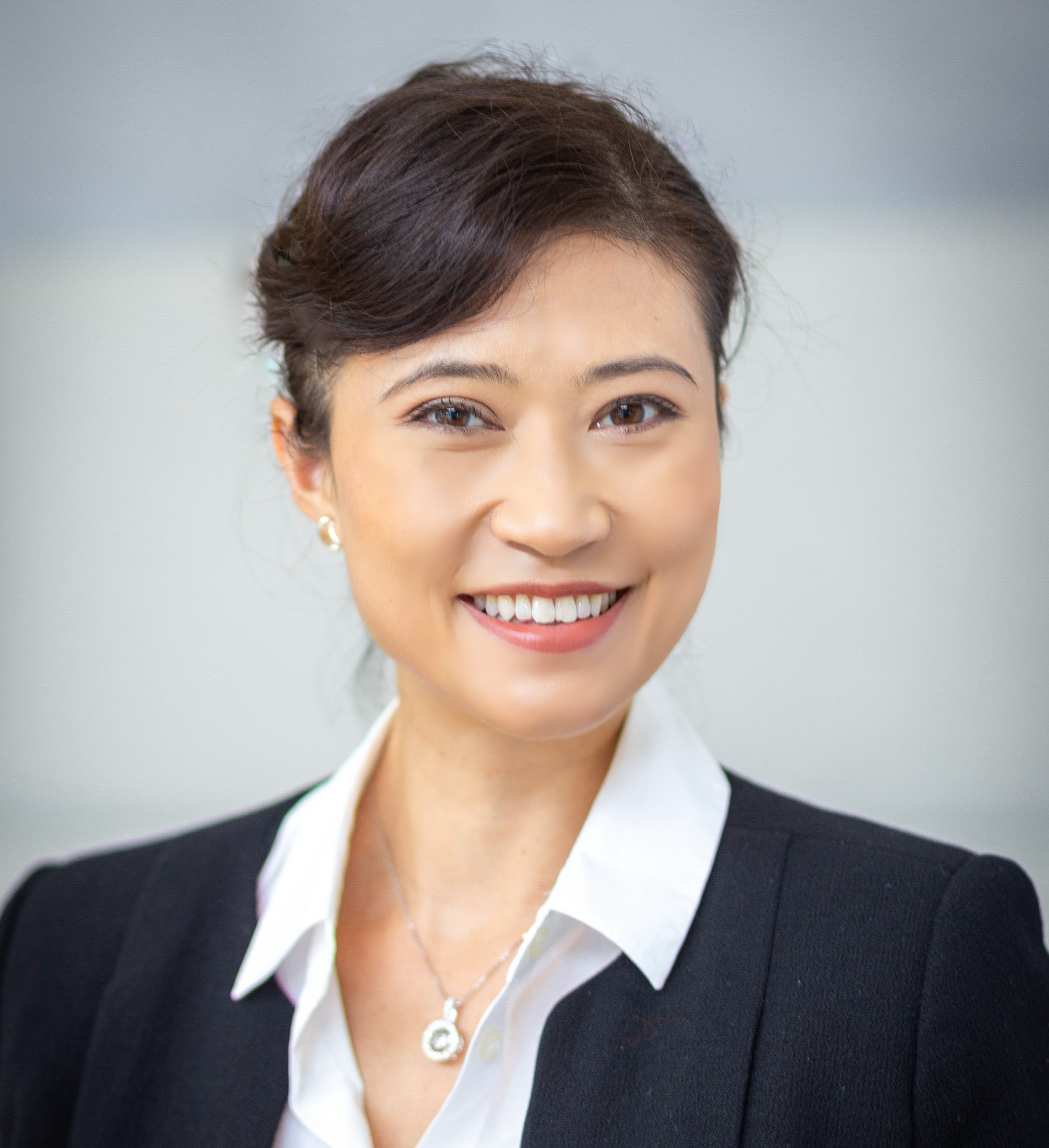 Dr. Vicky Au