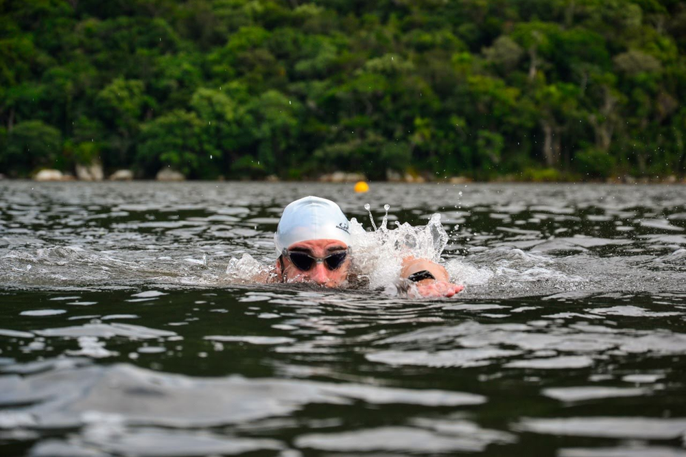 5 Cuidados Essenciais para Nadar no Mar