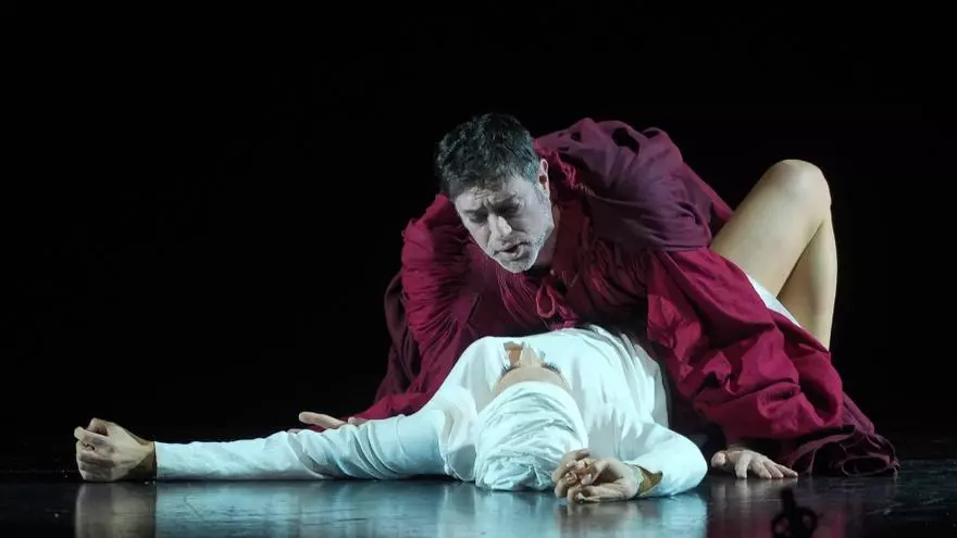 Images | Daisy Press