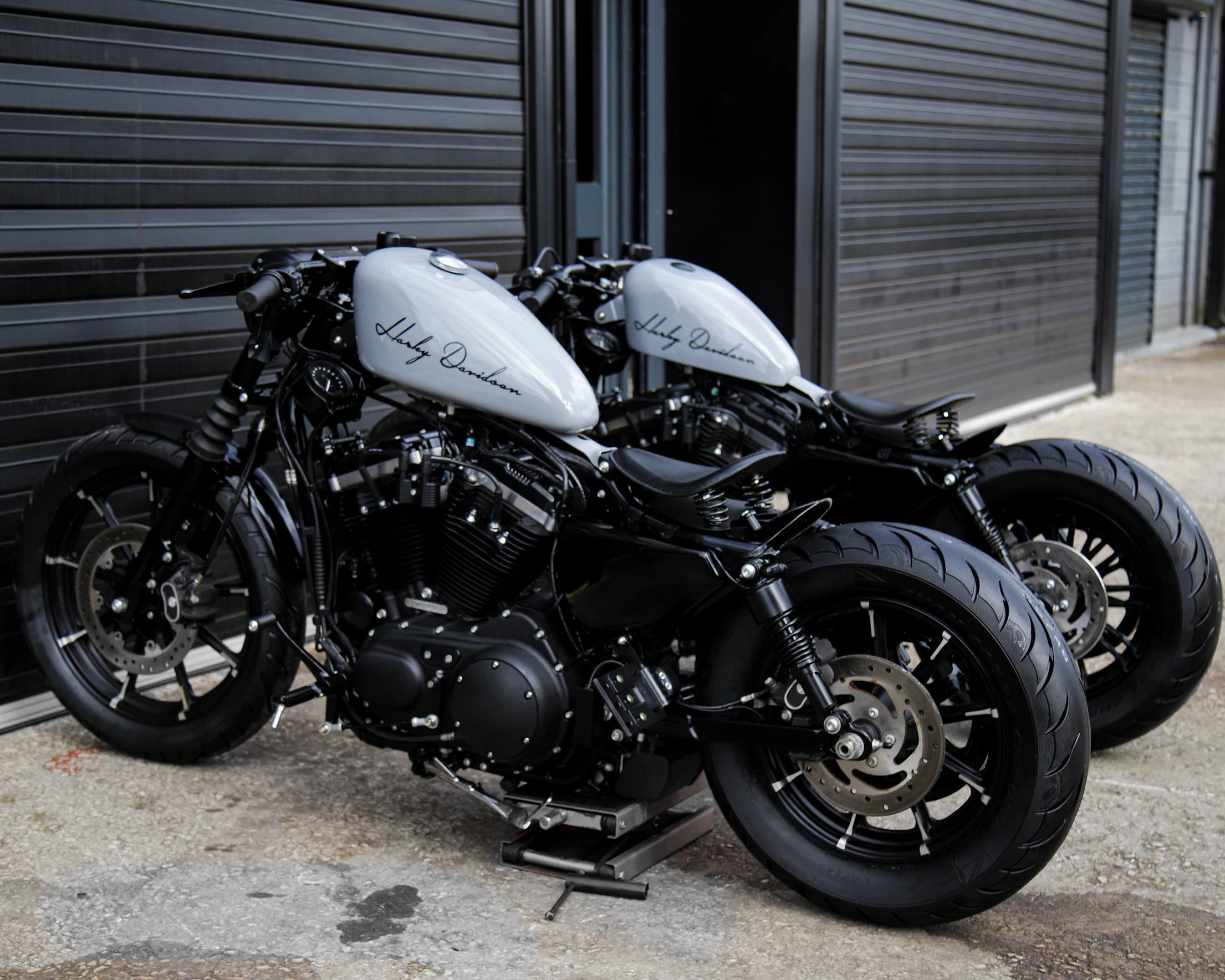 LIMITLESS CUSTOM PAINTED TANK | Limitless Customs