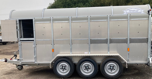 NEW GRAHAM EDWARDS 14ft TRI CATTLE TRAILER C/w WINDAWAY DECKS - IN ...