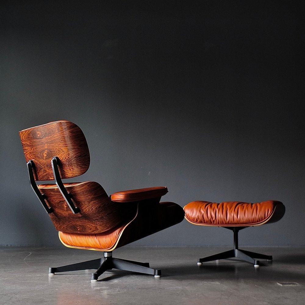 Eames Lounge Chair and Ottoman：現代設計巨匠的經典藝術