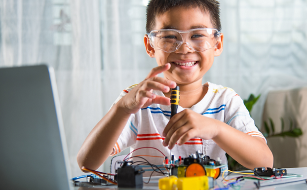 Agmo Junior | Tech School for Kids