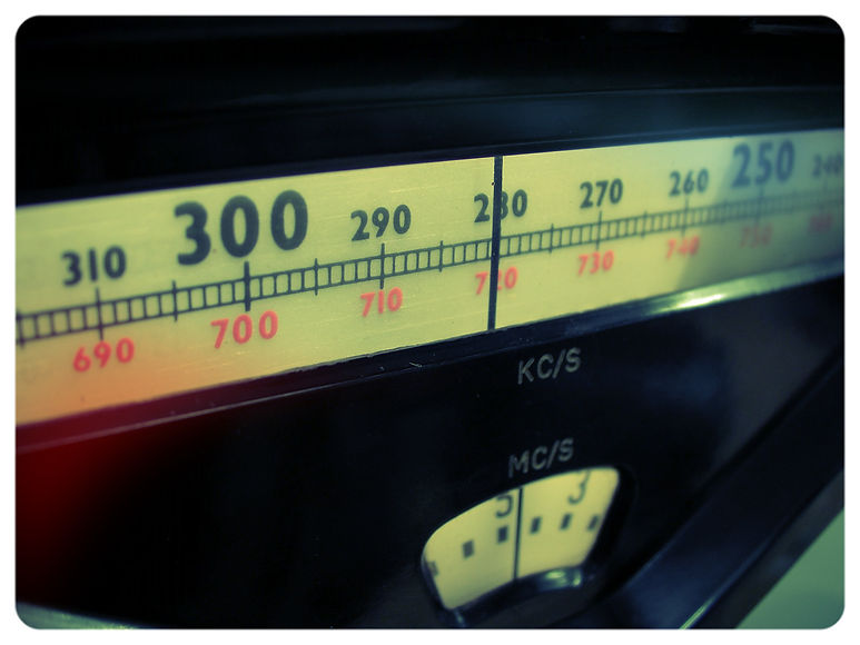 Vintage Shortwave Receivers like Racal RA17 / Collins R390