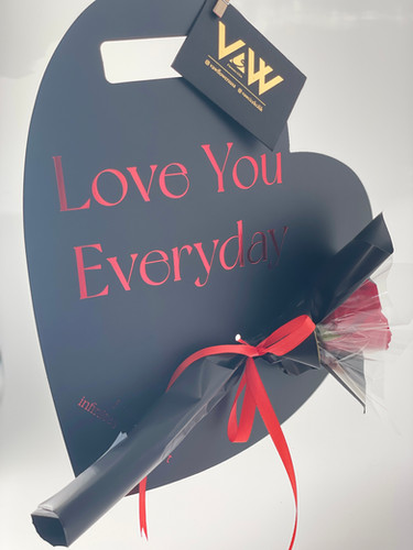 Rose Elegance Heart Holder-Black | VAW Flowers Studio