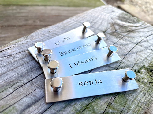 Custom Halter Name Plate in Brass or Nickel Silver | thecopperpoppy