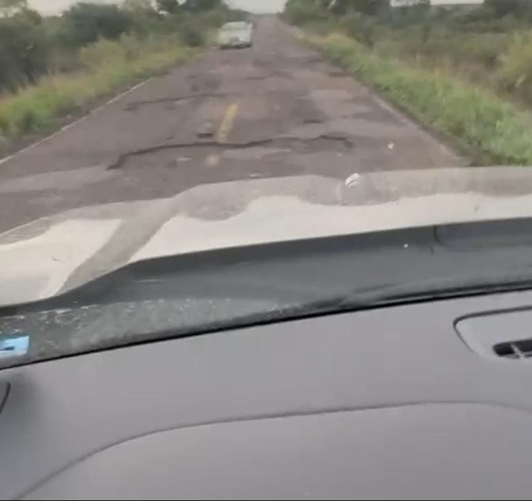 Pésimas condiciones de la carretera Parral-Durango
