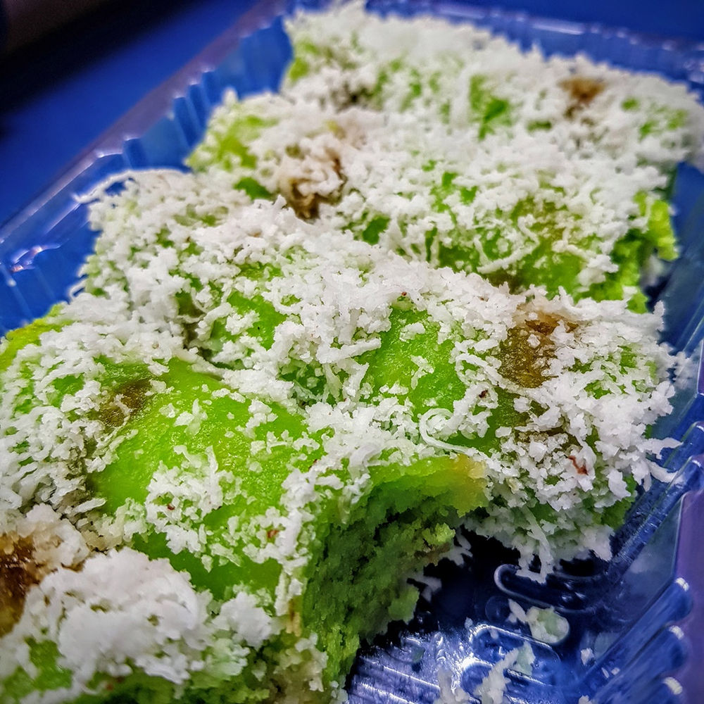 What are the best Malaysian SWEETS and DESSERTS?