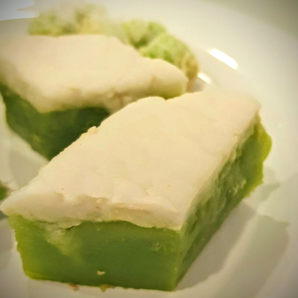 What are the best Malaysian SWEETS and DESSERTS?